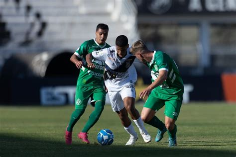 Chapecoense é superada pela Ponte Preta no Moisés Lucarelli Chapecoense