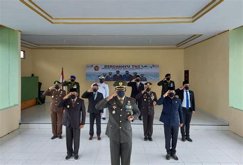 Pengadilan Negeri Penajam Menghadiri Undangan Peringatan Dirgahayu TNI