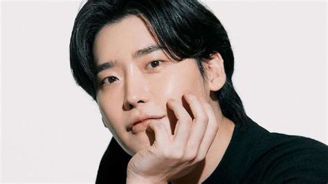 Berkencan Dengan IU Inilah 5 Drama Dan Film Lee Jong Suk Yang Wajib