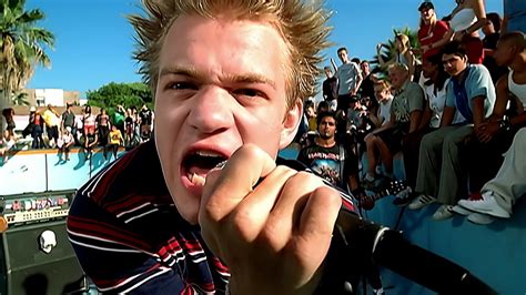 Video Musical De In Too Deep De Sum 41 En Apple Music