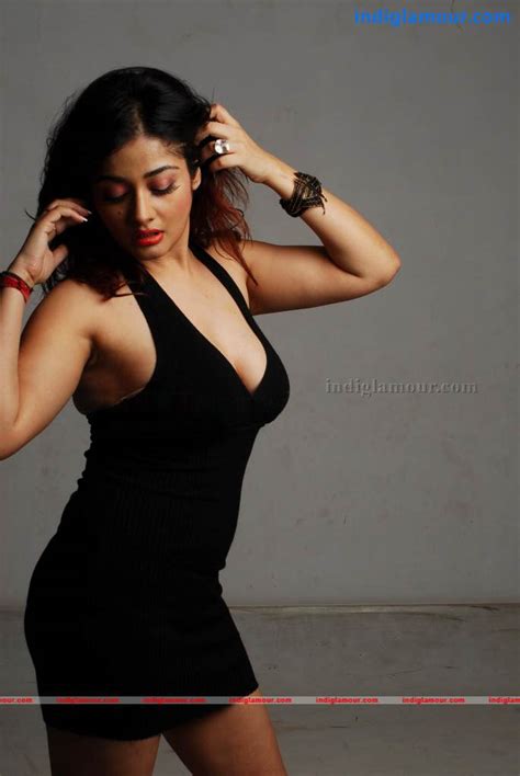 Kiran Actress Photo Image Pics And Stills 257970