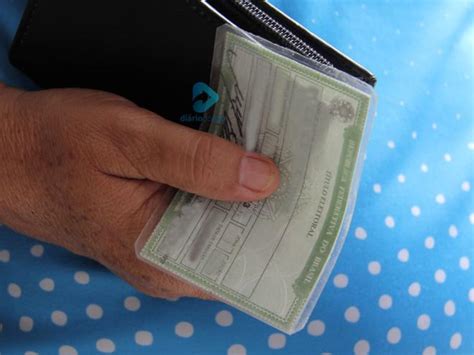 Cidadãos têm seis meses para tirar ou regularizar o título de eleitor