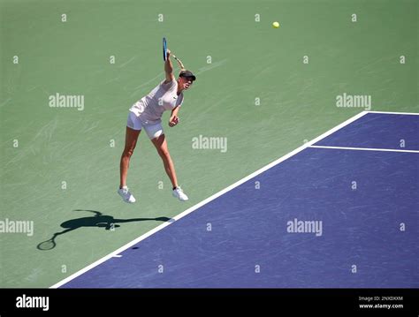March 11 2018 Amanda Anisimova Serves Against Petra Kvitova CZE