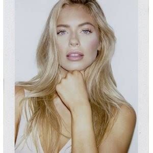Hannah Palmer Shows Her Sideboob Photos Leaked Nudes Celebrity