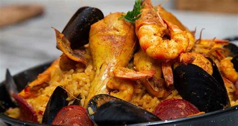 Paella Au Poulet Et Aux Fruits De Mer Idee Recette