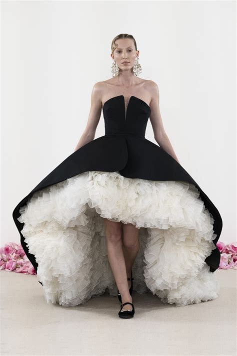Giambattista Valli Debuts Fall Winter 2023 Haute Couture Collection V