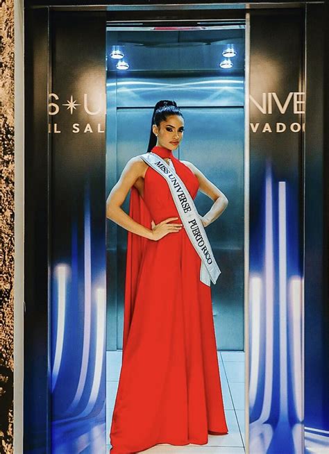 Karla Guilfú Miss Universe Puerto Rico deslumbra en su llegada a El