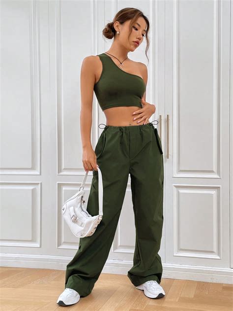 SHEIN EZwear De Un Hombro Top Crop Con Bolsillo Lateral Con Solapa