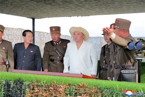 Kim Jong un ordenó mejorar la preparación para la guerra con