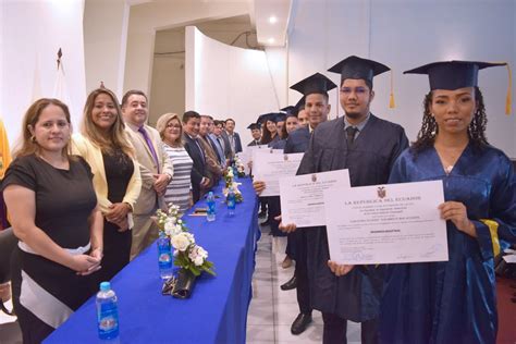 Univer De Guayaquil On Twitter En Majestuosas Ceremonias Realizadas
