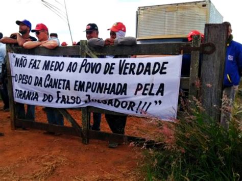 Câmara aprova urgência para projeto que pune invasões e ocupações de