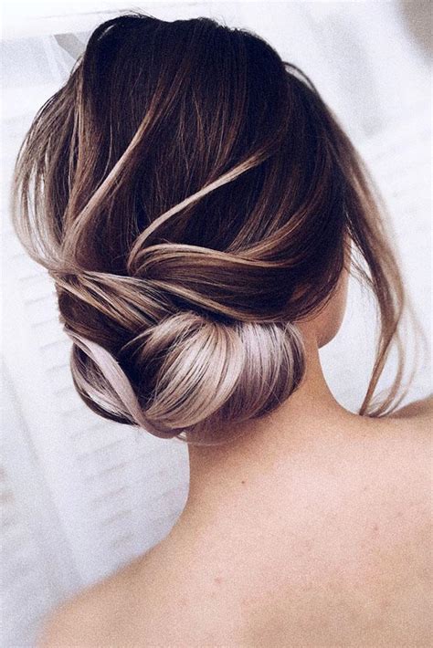 30 Bridesmaid Updos Elegant And Chic Hairstyles Page 4 Of 11